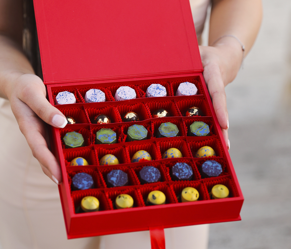 Շոկոլադե կոնֆետների հավաքածու 30 հատ 350գ Lara Chocolate Gallery
