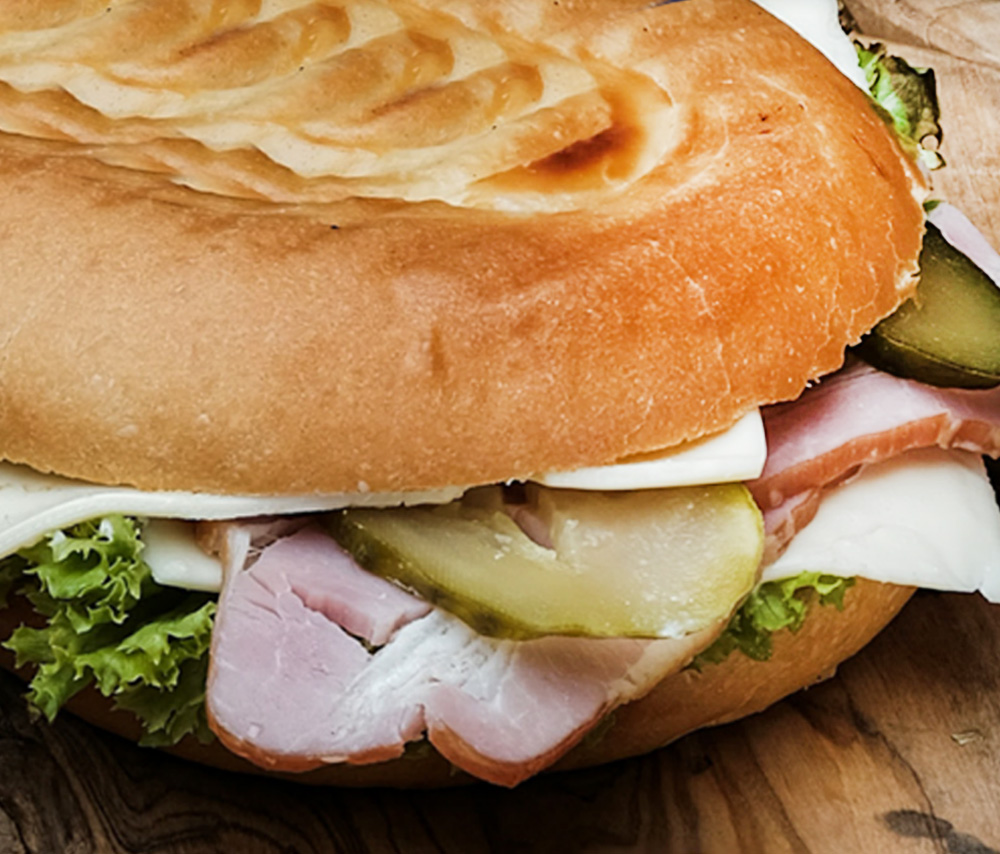 Սիննա բեկոն սենդվիչ Cinnabon